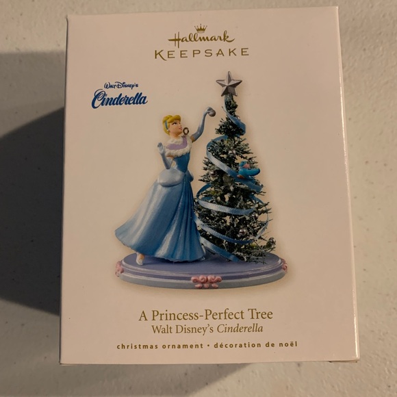 Hallmark | Holiday | Nwt 208 Hallmark Disney A Princess Perfect Tree ...